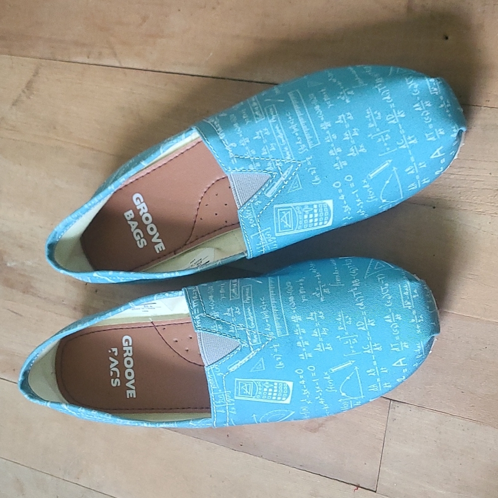 Women's 9 Groove Bags Calculus Pattern Casual Shoes L… - Gem